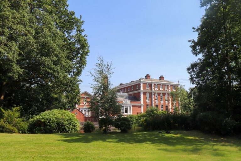 Hilton Hall – Serviced Offices, Meeting Rooms and Virtual Mailboxes